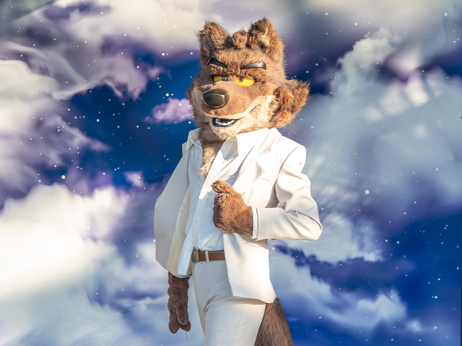 🐺『バッドガイズ2』公開記念！ドリームワークスランドにミスター・ウルフ登場 – ディズニーワールドファン.JP